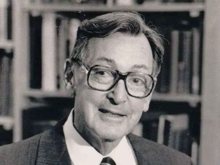 Robert F. Furchgott - Gairdner Foundation Award Winner